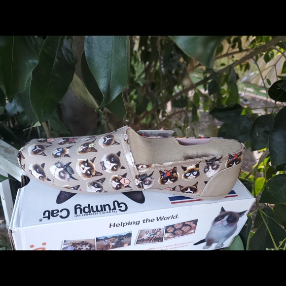 Skechers | Shoes | Grumpy Cat Skechers Bobs Bobs Party Pooper Shoe ...